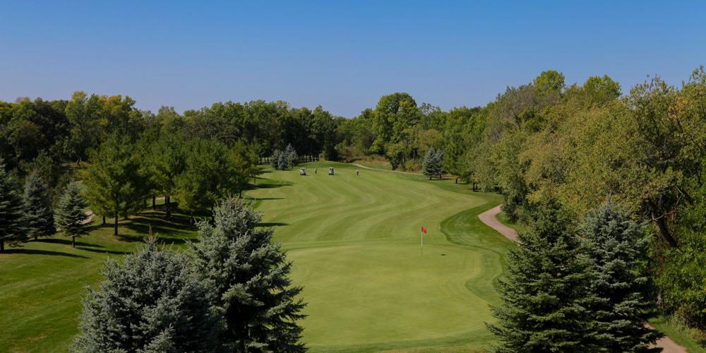 Golf Course Overview: Fairways of Woodside By Brian Weis